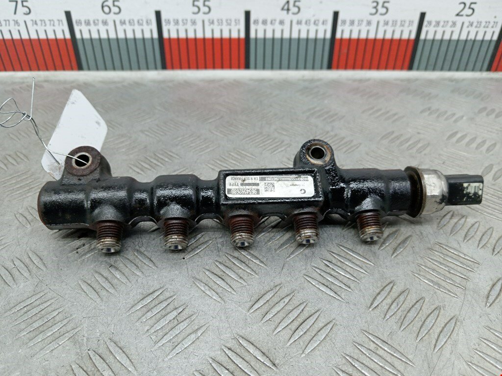 Датчик давления топлива Ford Focus 2 1920GW арт. 2217317