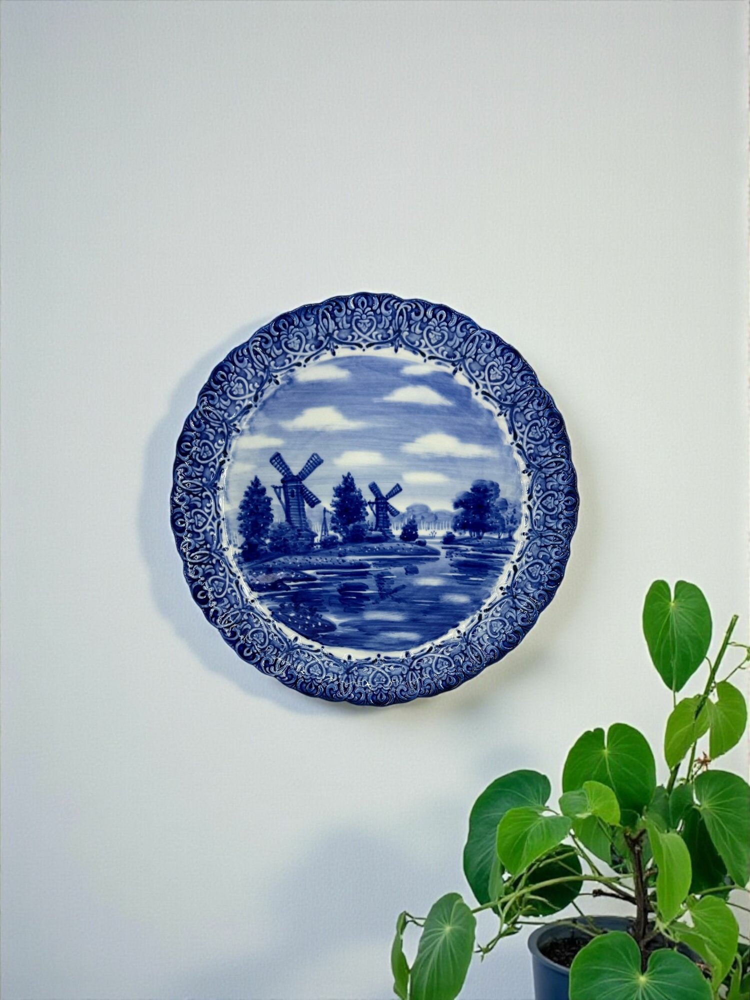 Тарелка настенная декоративная панно "Пейзаж" D 26 см гжель фарфор ручная работа