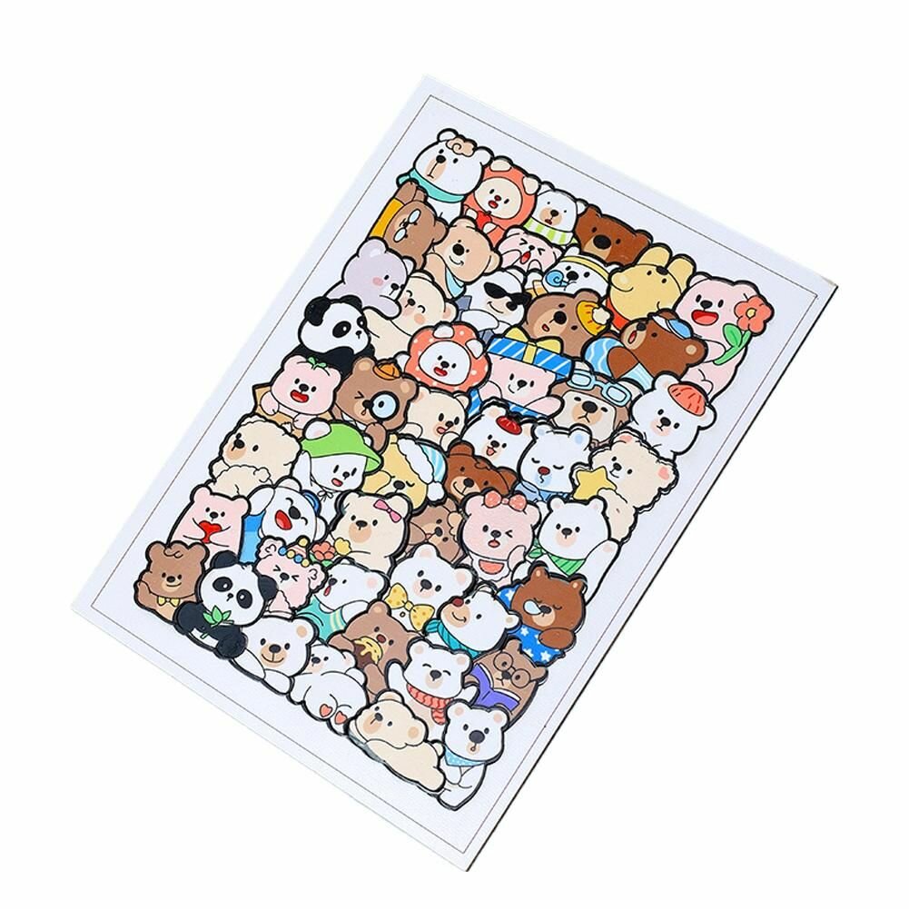 Набор из 50 деревянных 2D-пазлов с изображением мультяшного медведя.