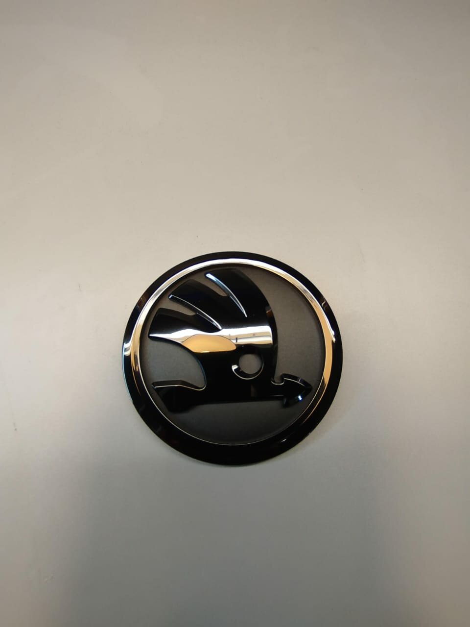 Шильдик/значок/логотип/эмблема Skoda 90мм с изгибом