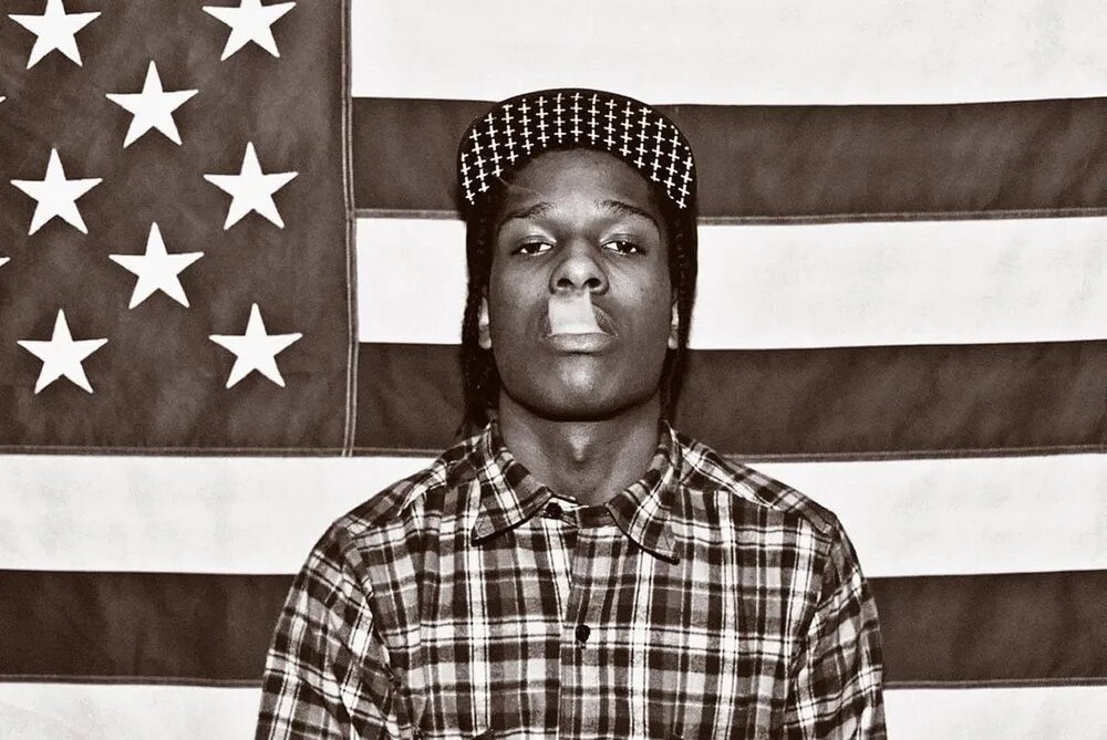 BeLOC Гобелен "BuyartForless ASAP Mob Rocky с флагом", 150х100 см, 11x11