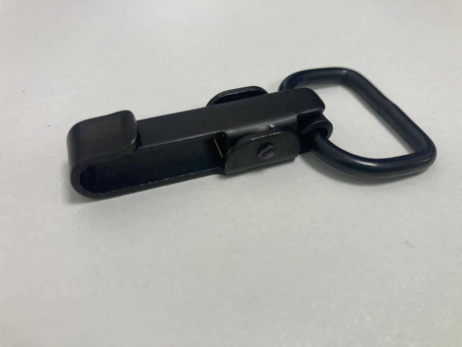 Карабин с рамкой для ремня черный