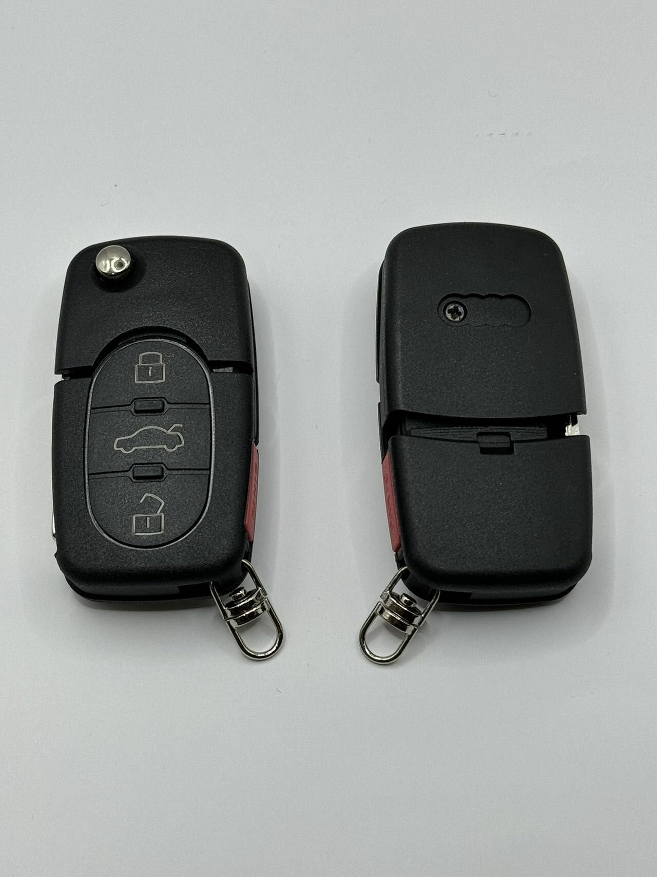 Корпус AUDI HU66 3+1кн батар.1616 ,
