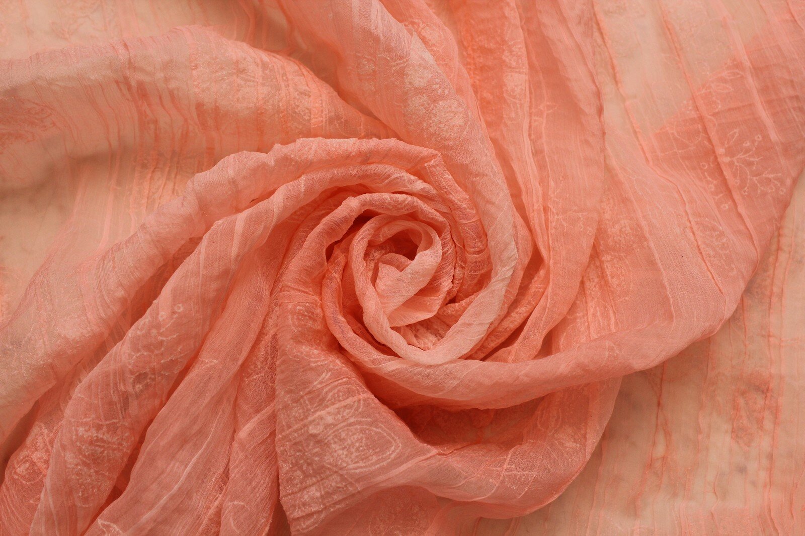 Ткань Шифон-креш с флоком розово-персиковый, ш130см, 0,5 м