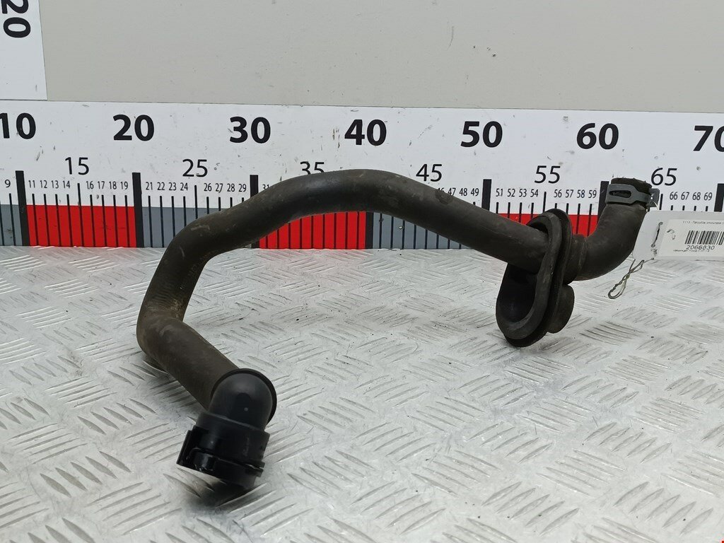 Патрубок отопителя (печки) Volkswagen Passat 5 GP 8D0819371AB арт. 2066830