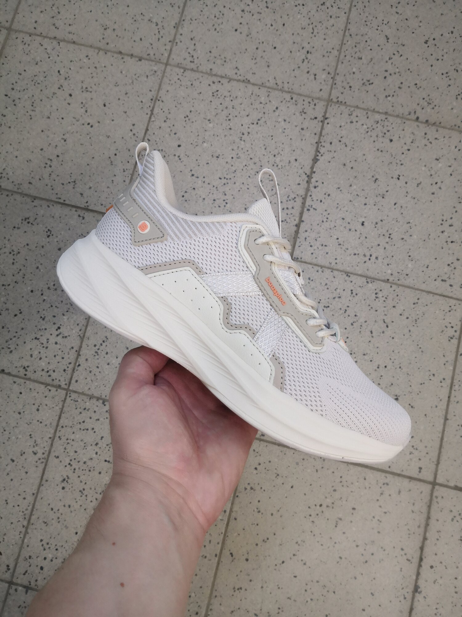 Кроссовки 1808