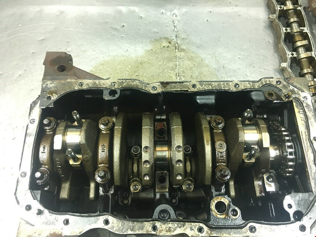 Блок двигателя (блок цилиндров) Citroen C4 1 0130W2 арт. 2076009