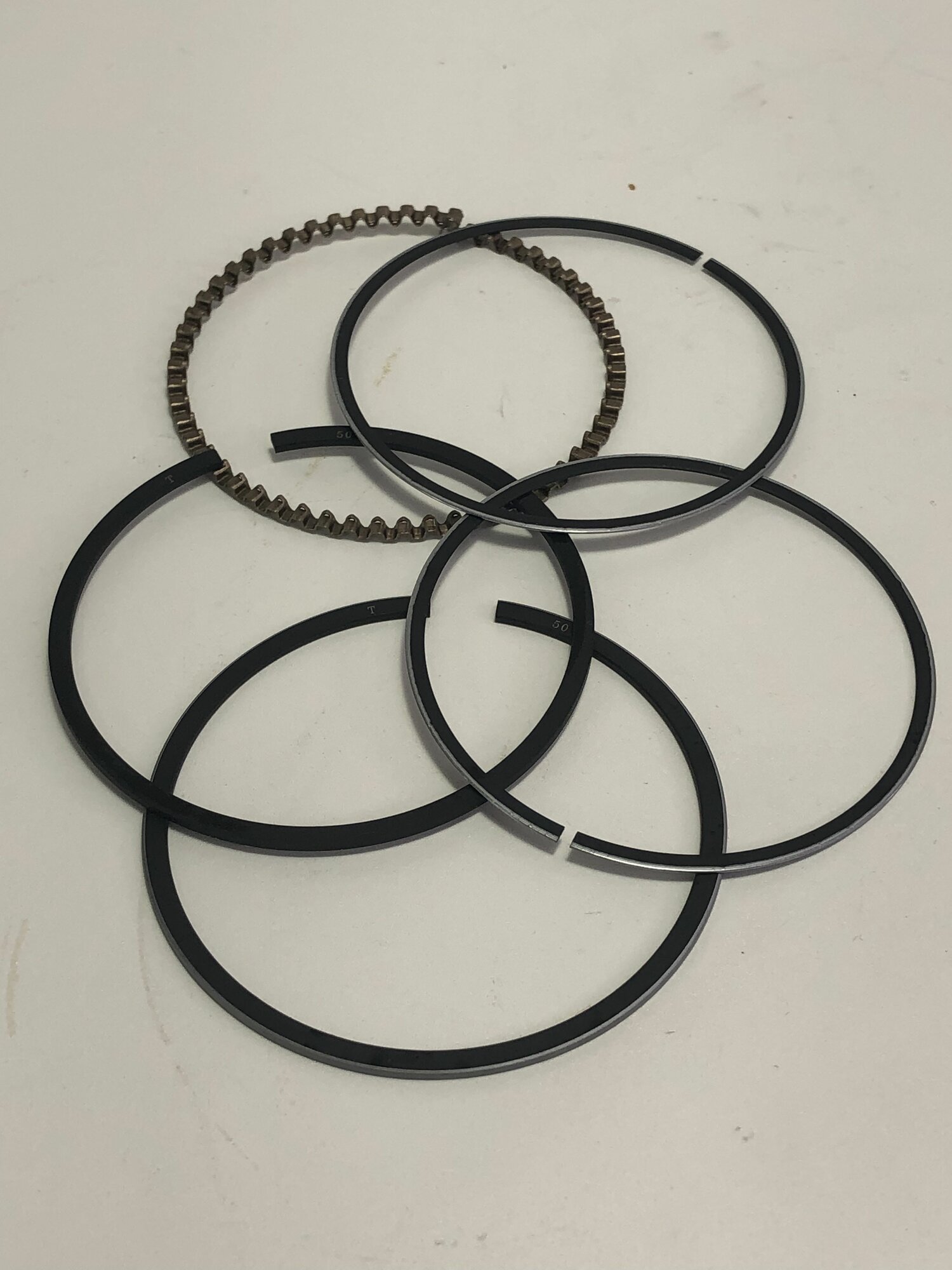 Кольцо поршневое 4т 75 куб. д 47,50 2 рем.