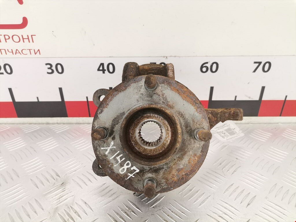 Ступица (кулак цапфа) передняя левая Mazda 121 1E0133030 арт. 1081414