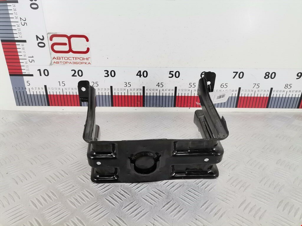 Кронштейн (крепление) запасного колеса Audi A5 8T 8K0802715A арт. 1689725