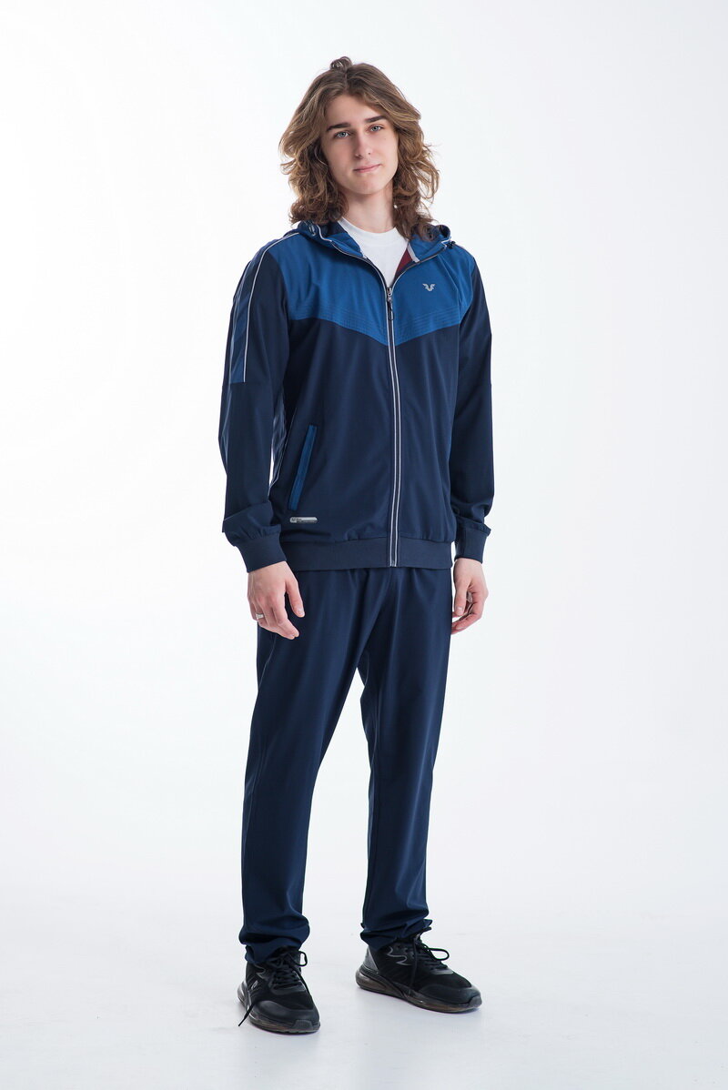 Костюм спортивный