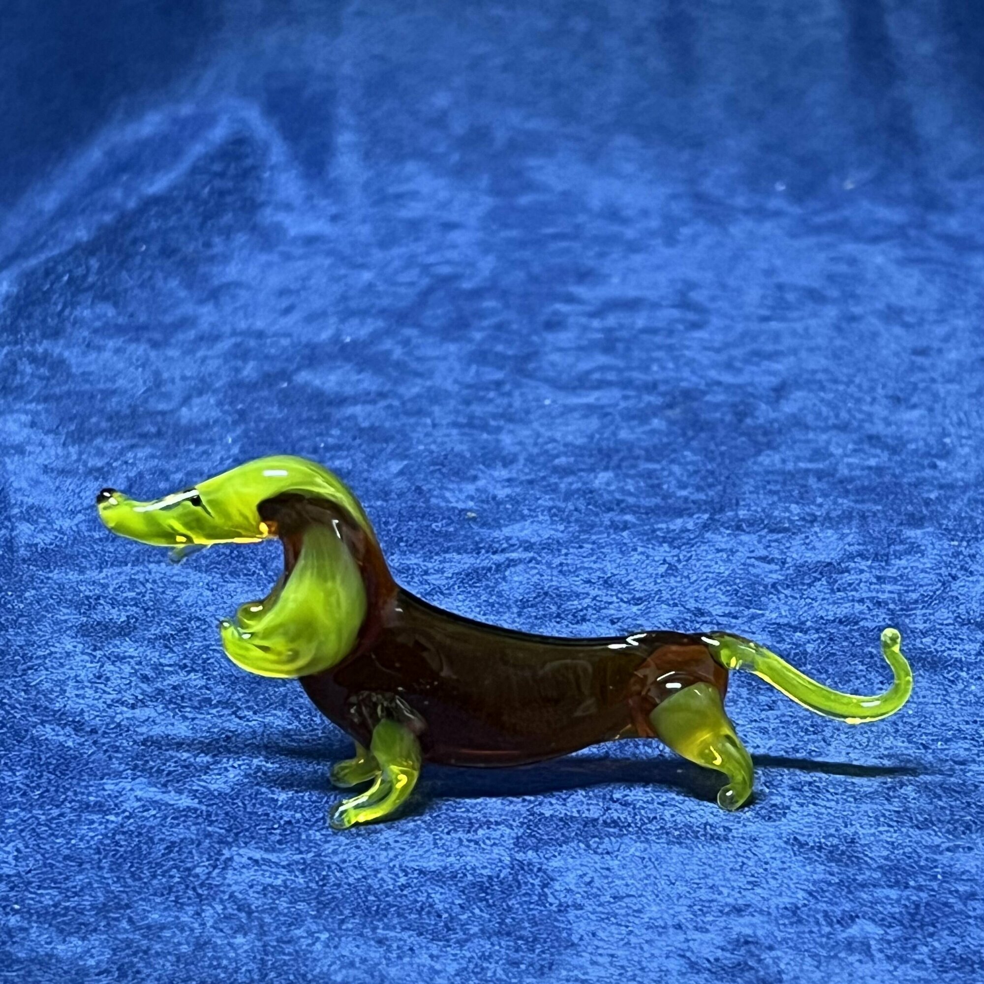 Фигурка стеклянная "Такса" Желто-коричневая