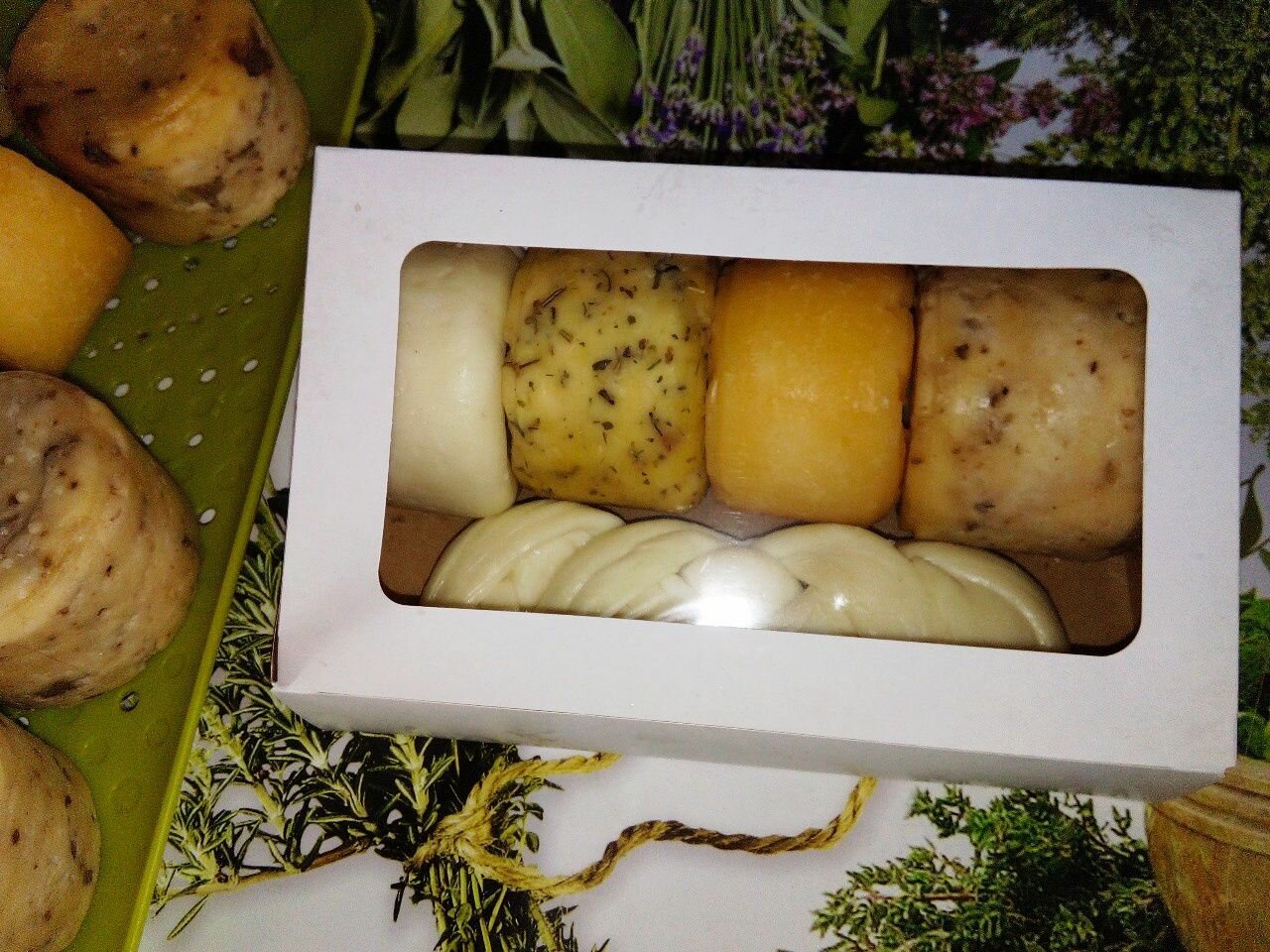 Сыр козий *Ассорти* в вакуумной упаковке. 1кг.