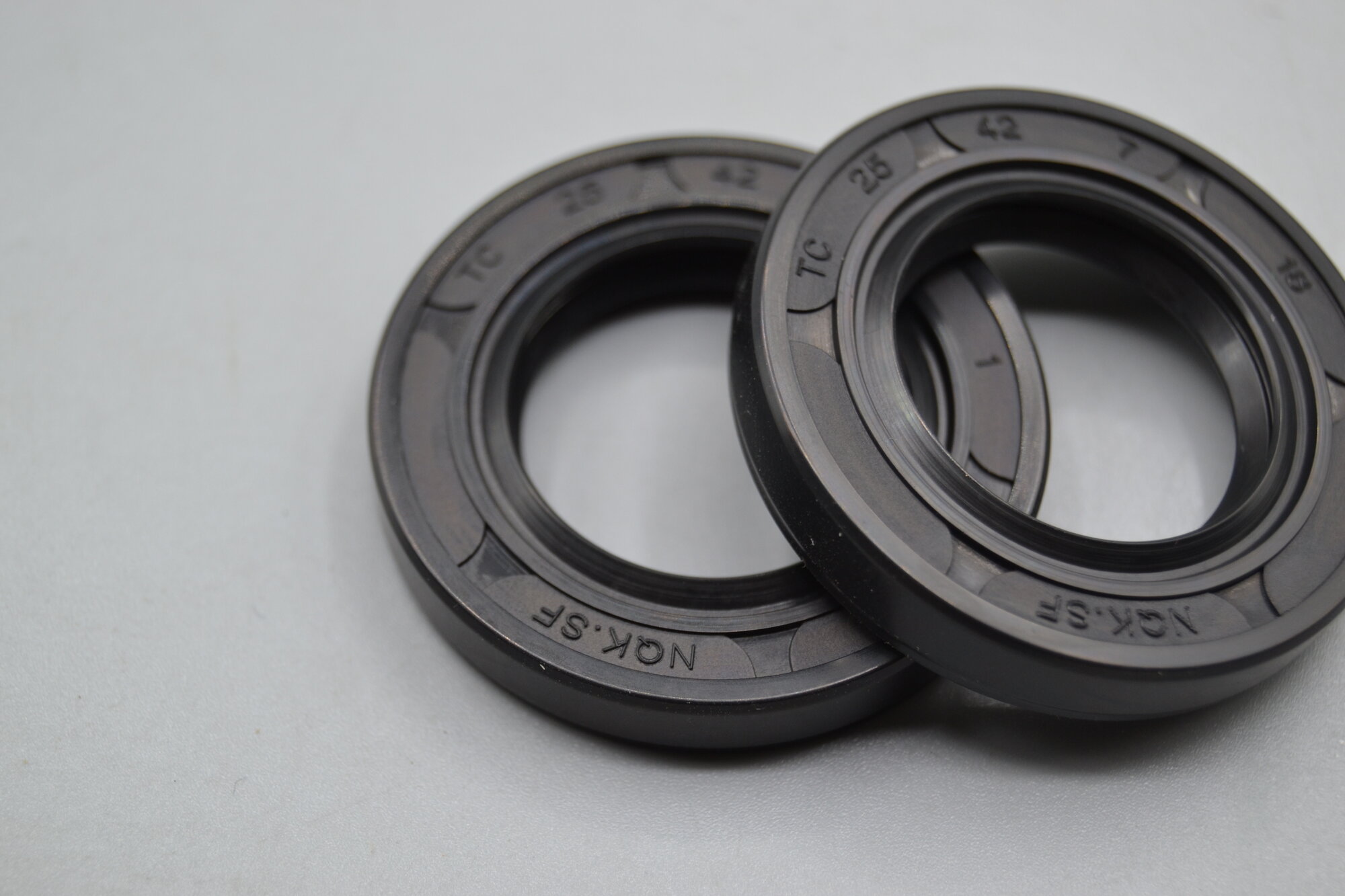 Манжеты сальники 25x42x7, (2шт)