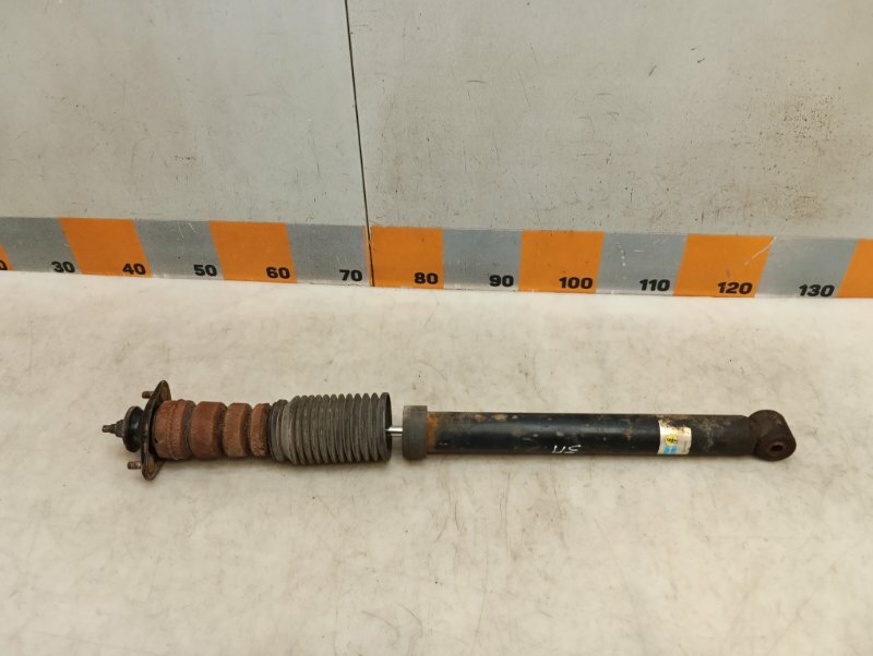 Б/У стойка задняя, БМВ 3 Е36 Амортизатор задний BMW 3-Series 1993 E36 326949 BMW арт. 33521092309, 33522227488, 33521091625...