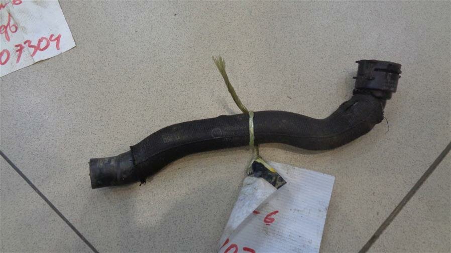 Патрубок радиатора от Audi A6 C6 2004-2011