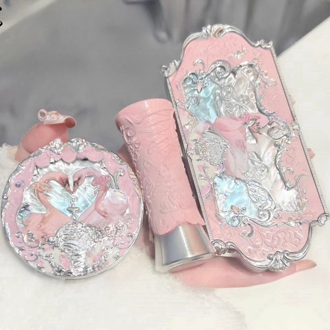 Flower Knows Swan Ballet Набор декоративной косметики