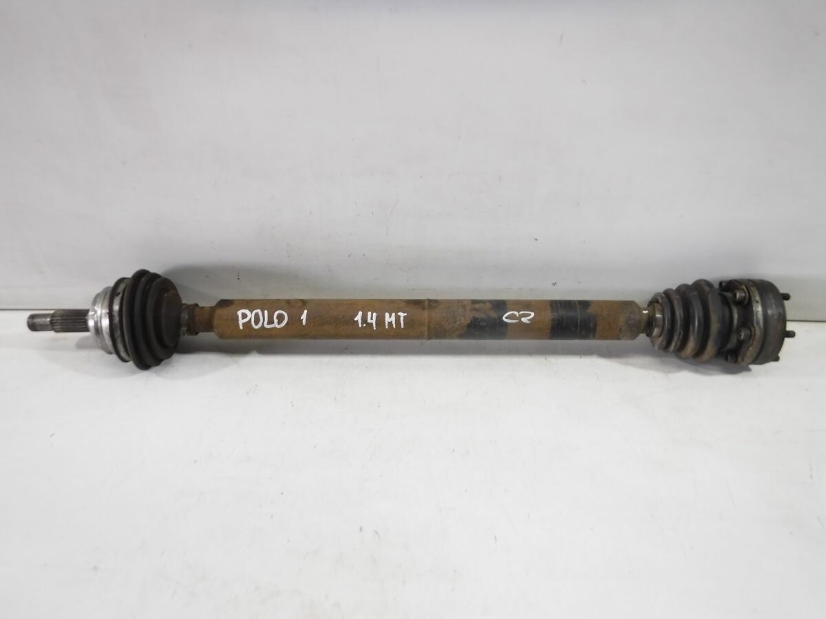 Полуось передняя правая Volkswagen Polo I (1975—1988) 871407272X