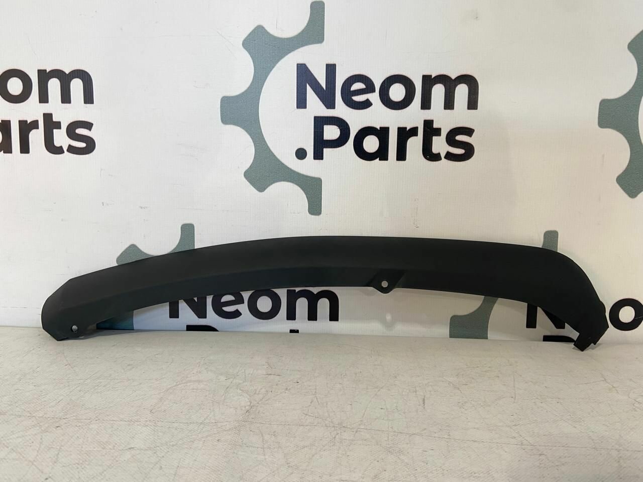 Накладка бампера переднего правая Ford Focus 3 11-15