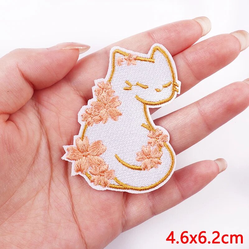 Вышивка на одежду Котик с цветами, 4.6x6.2см, PE10340CT