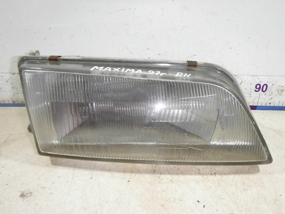 Фара правая Nissan Maxima A32 2601044U25