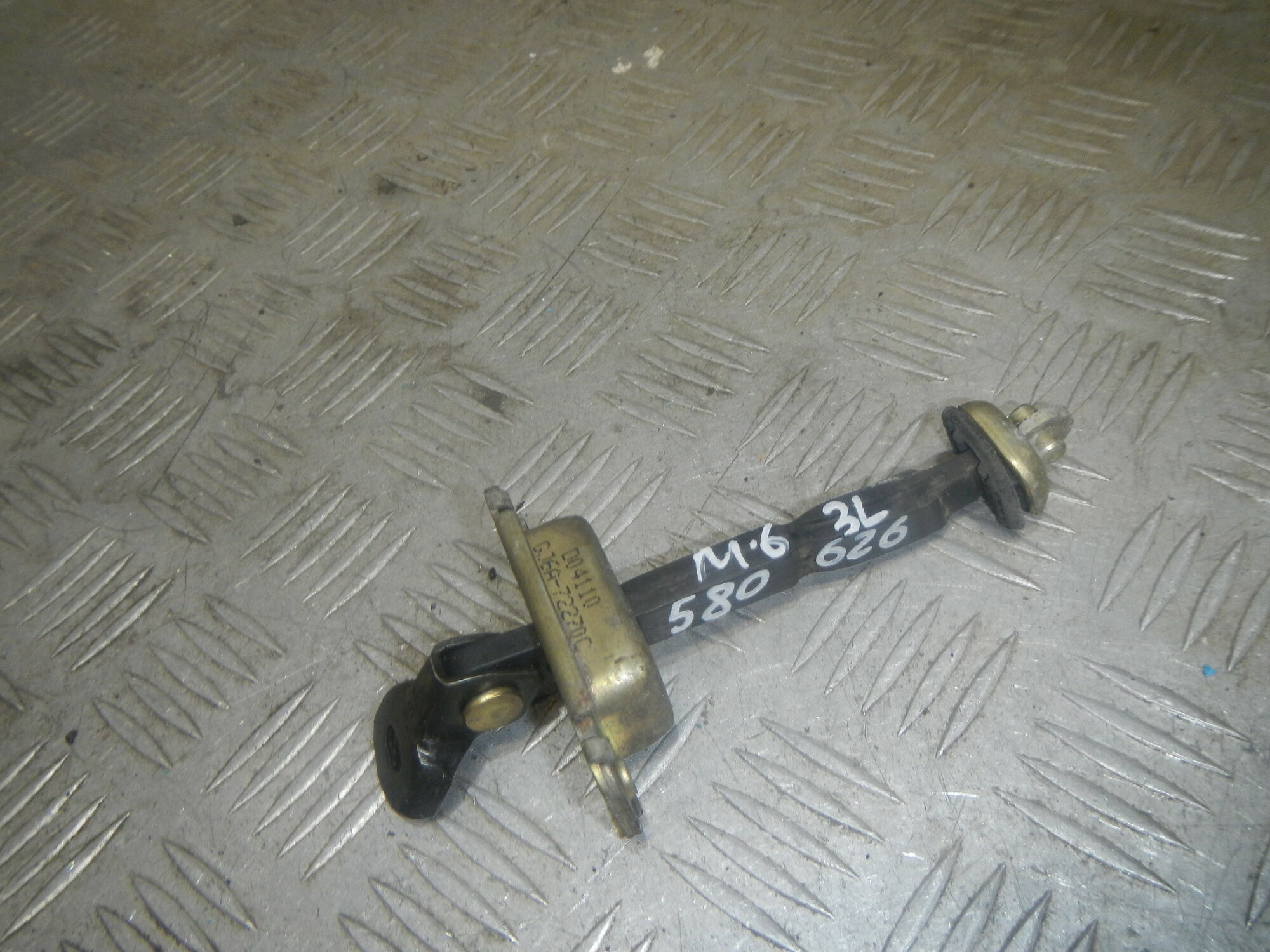 Б/У Ограничитель двери, Mazda (Мазда)-6 (GG) (02-07) MAZDA 6 (GG) (02-07) задний Без видимых повреждений. 580626 MAZDA ар...