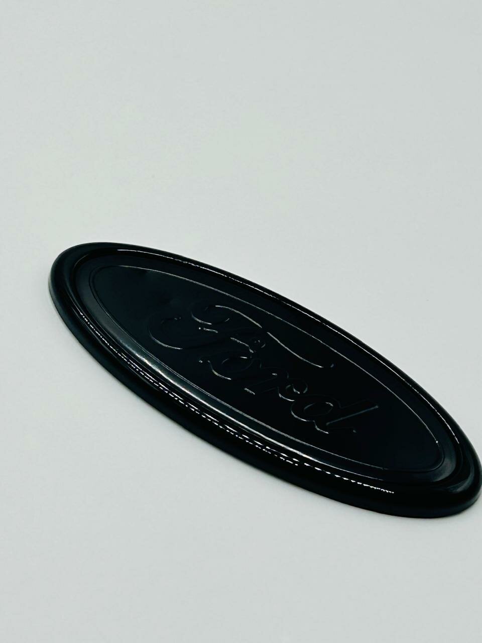 Эмблема значок на Ford Mondeo 3, Fiesta Mk5, Fusion 115х47мм Black