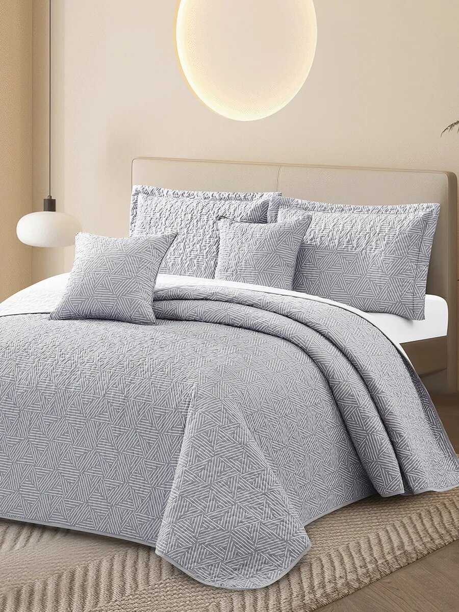 Покрывало на кровать 240х260 и 4 наволочки Lafayette