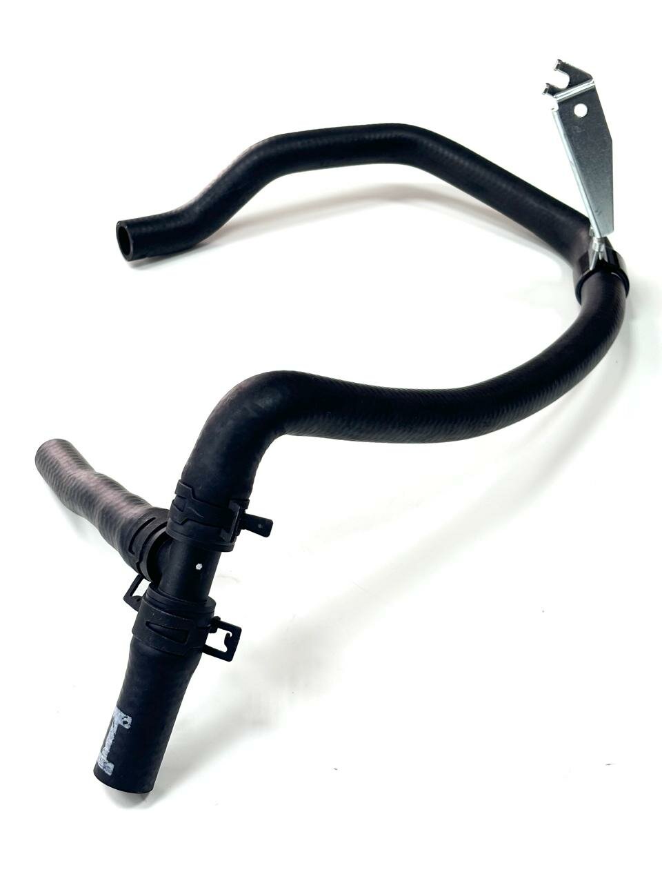 Патрубок системы охлаждения Chery 302001063AA, 1 шт