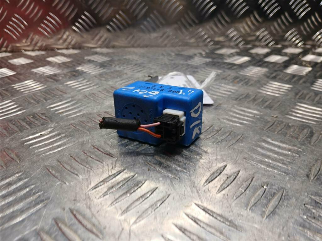 Реле Б/У для Hyundai GETZ I (2002—2005) I рестайлинг (2005—2011) 968301C510