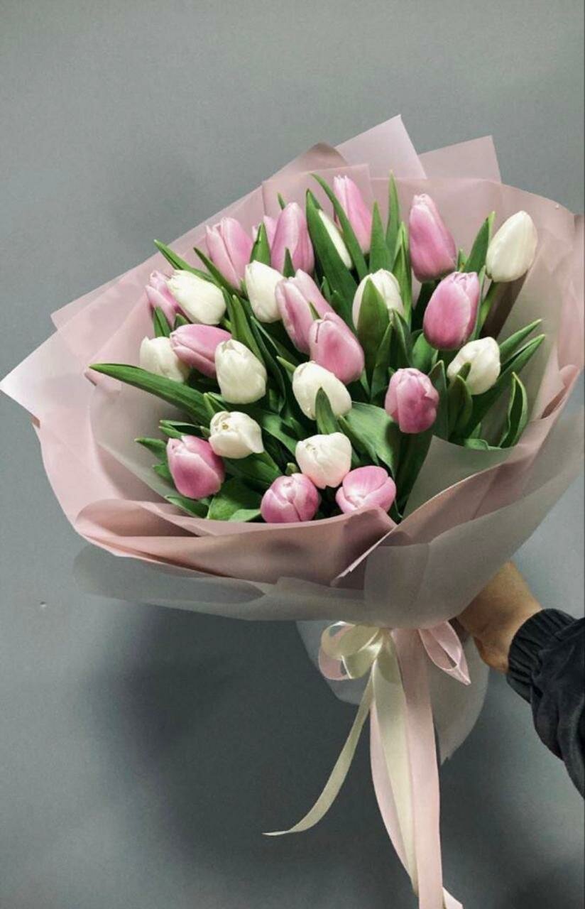 Букет ShokoFlowers "Белые и Розовые Тюльпаны", с упаковкой, 51 штук