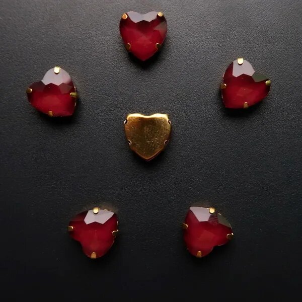 Стразы сердечки SNCRYSTAL 20 шт, 10 мм, стекло Красный, A19 Dark red