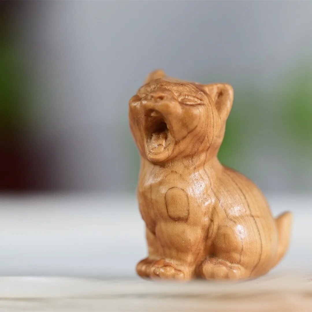 Деревянная фигурка кошки, 3x3.7x4.8 см
