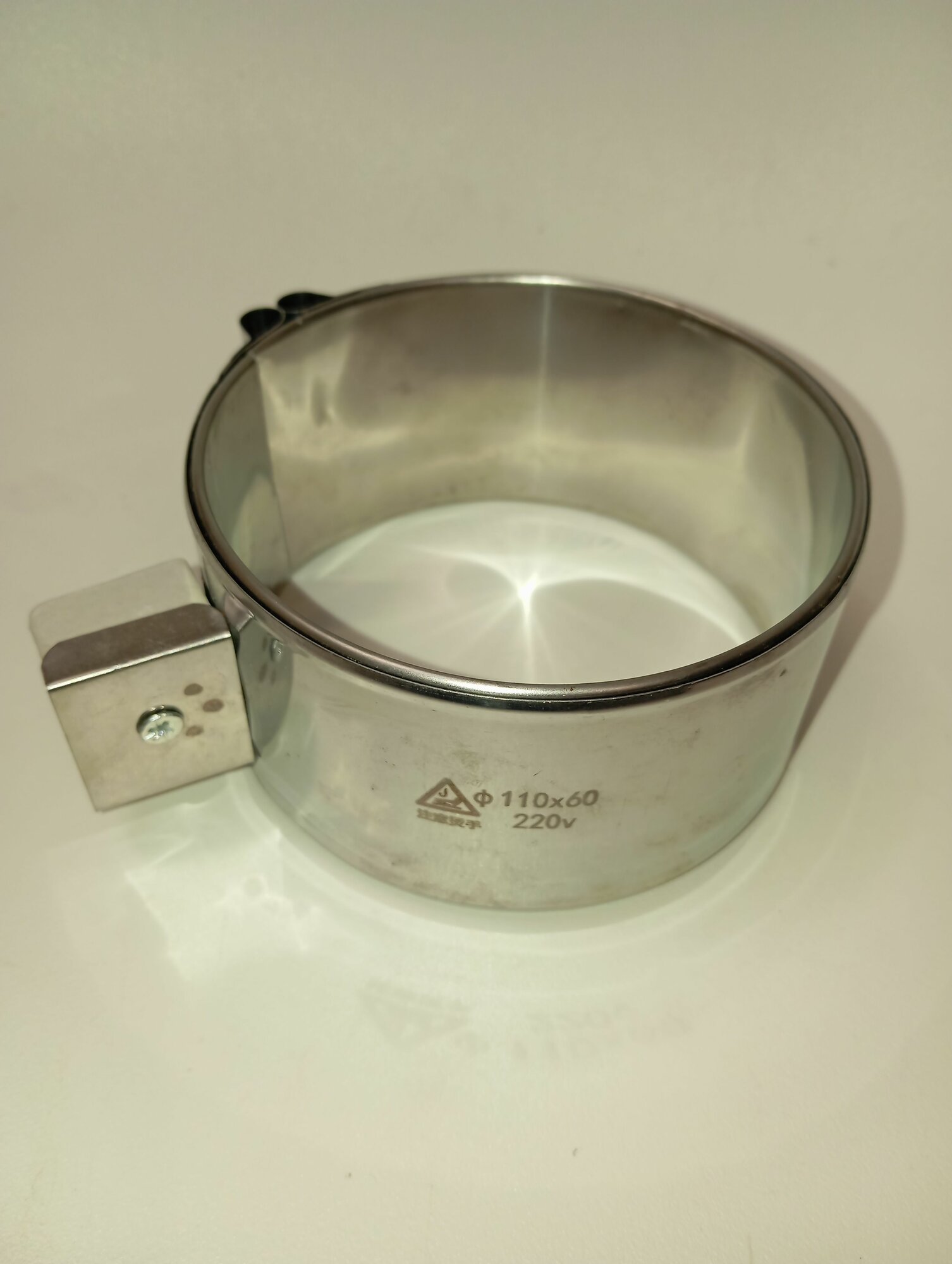 ТЭН 110 мм х 80 мм хомутовый, 220В, 900 Вт. ТЭН кольцевой.