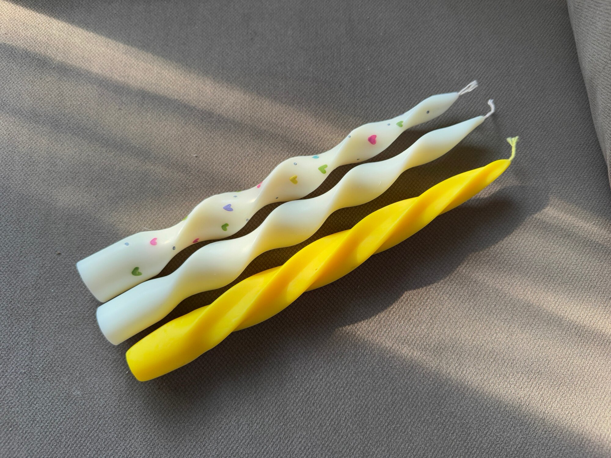 Столовые свечи 12-22, оливковый воск, время горения каждой 3 ч, 3 шт ручная роспись, готовый подарок