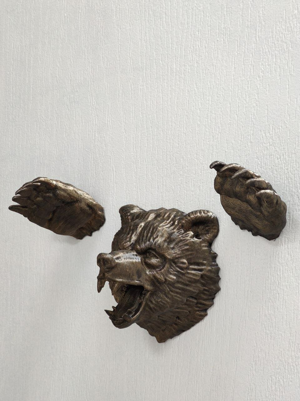 Статуэтка - Злой медведь в стене