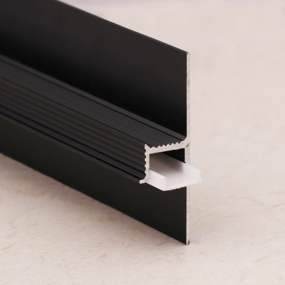 Теневой плинтус с подсветкой скрытого монтажа для пола Профиль-ОПТ ПО-143 16,4х45х2700 мм, черный матовый