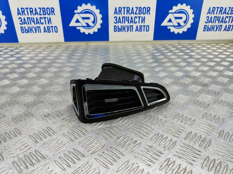 Б/У Дефлектор воздушный правый Ford Focus 3 / Форд Фокус 3 1.6 IQDB 105 Л.С. хэтчбек 2011