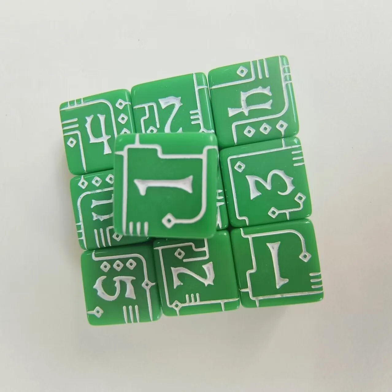 Изумрудные кубики D6, набор 8 шт.