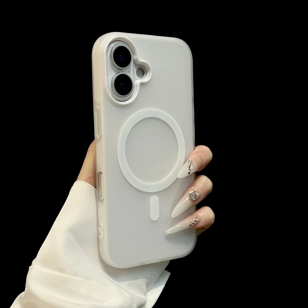 Белый чехол для iPhone 14 Plus с MagSafe