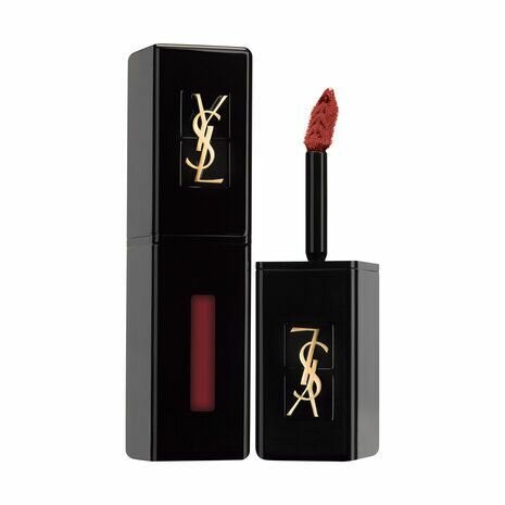Роскошный глянцевый блеск для губ YSL.