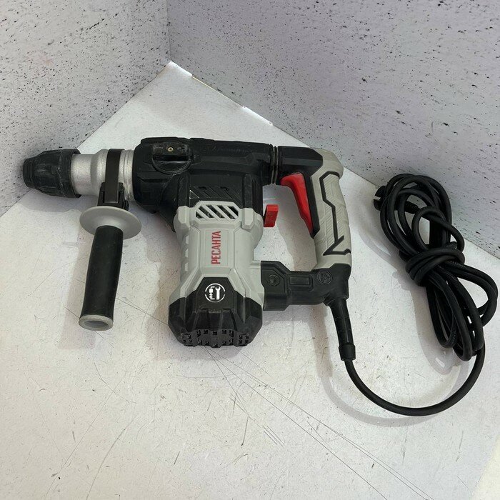 Перфоратор Ресанта П-32-1400КВ