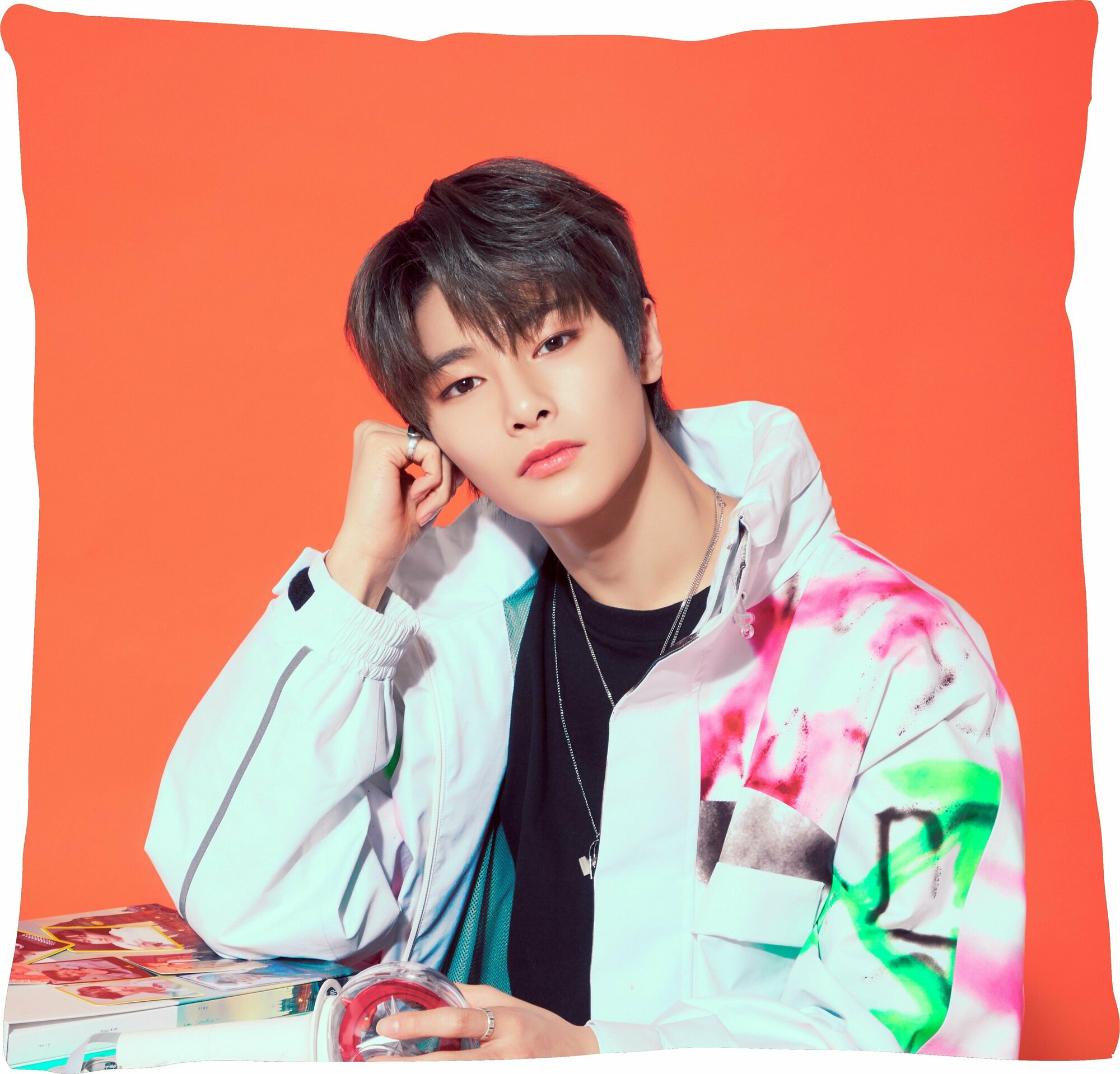 Подушка квадратная Ян Чонин Yang JeongIn