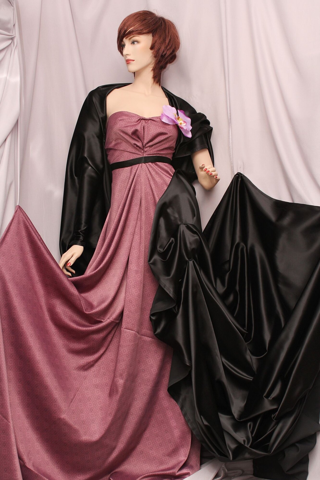 Ткань Атлас корсетный чёрный, ш146см, 0,5 м