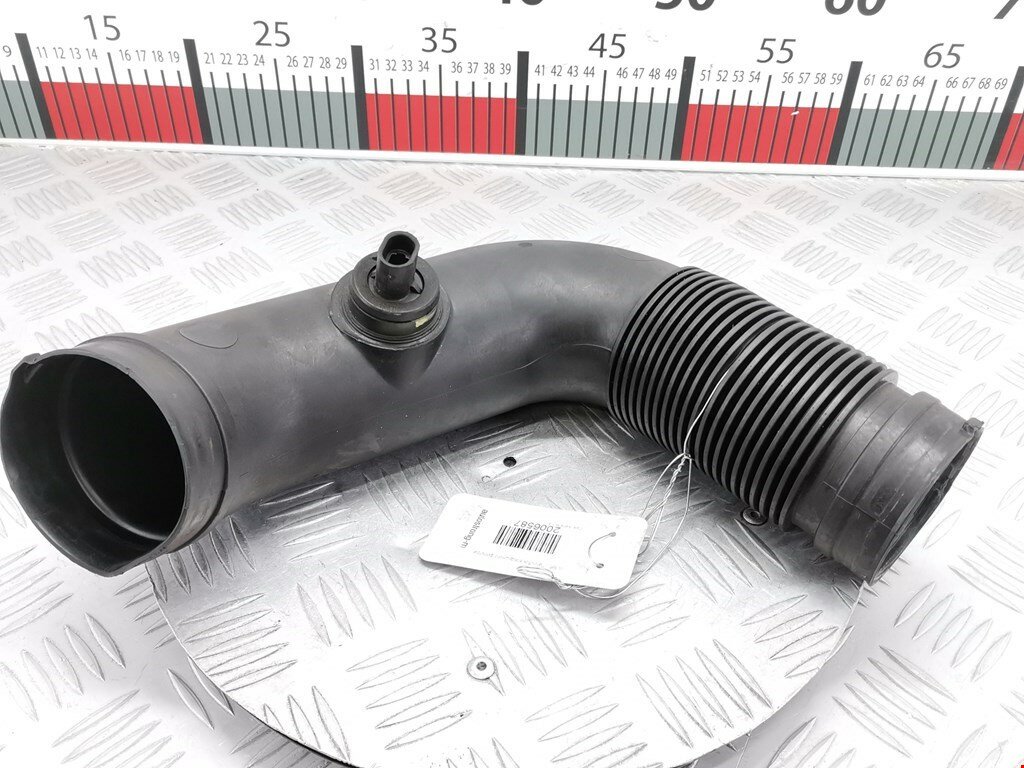 Патрубок воздушного фильтра (гофра инжектора) Opel Astra H 55559325 арт. 2006587