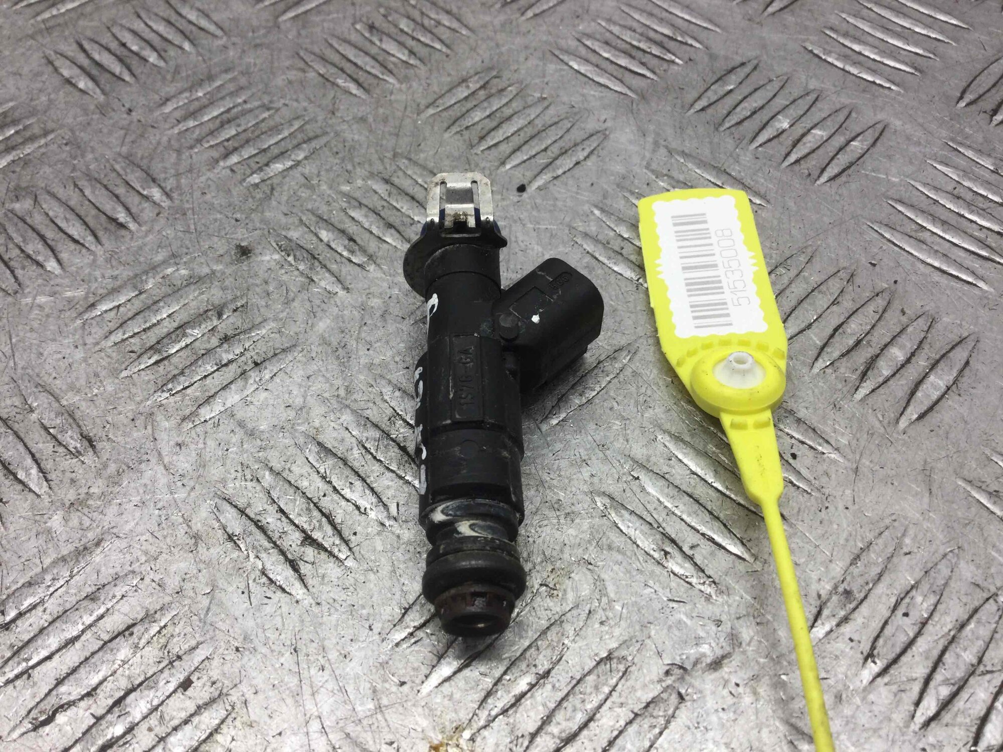 Б/У Форсунка Ford Focus 2 поколение (2005-2008) 2009 г.