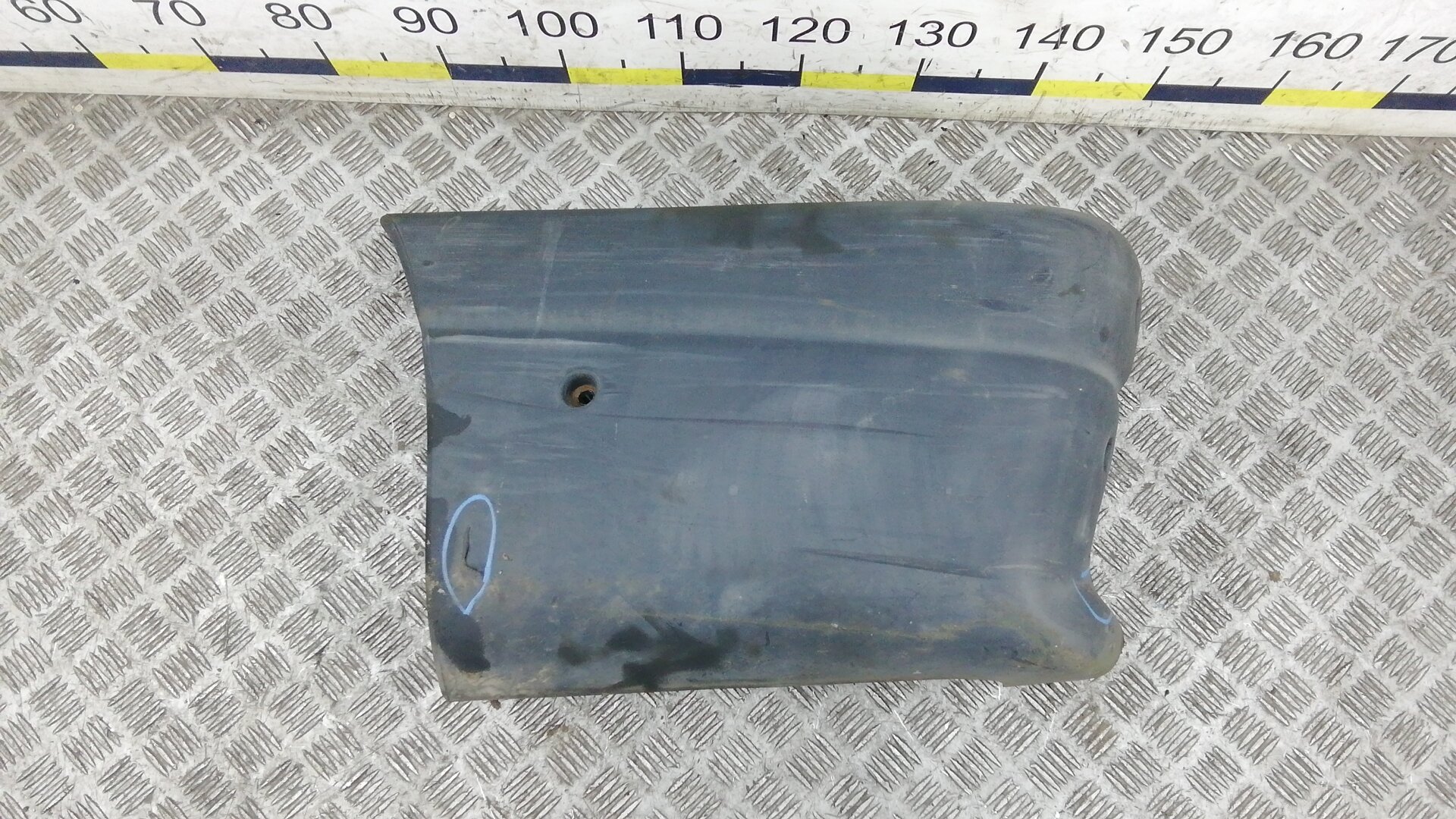 Клык бампера задний левый RENAULT MASTER 2