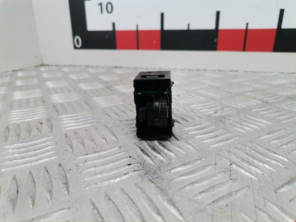 Кнопка корректора фар Skoda Fabia 1 6Y0919094B арт. 1858997