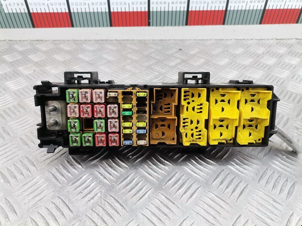 Блок предохранителей Jeep Grand Cherokee 3 56050346AF арт. 1976196