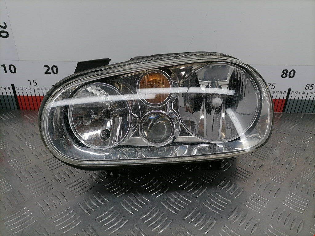 Фара левая Volkswagen Golf 4 1J1941017K арт. 2115436